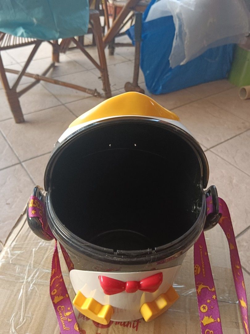 Everland Korea Madagascar Popcorn Container, Hobbies & Toys ...