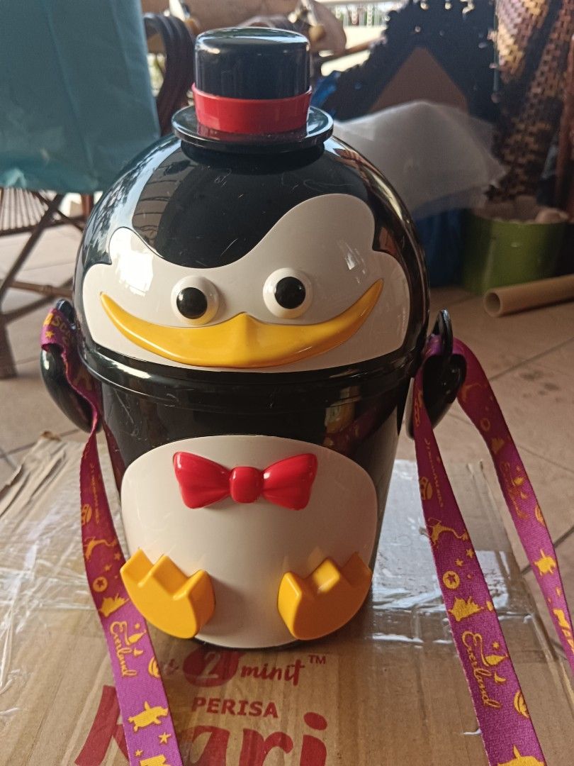 Everland Korea Madagascar Popcorn Container, Hobbies & Toys ...