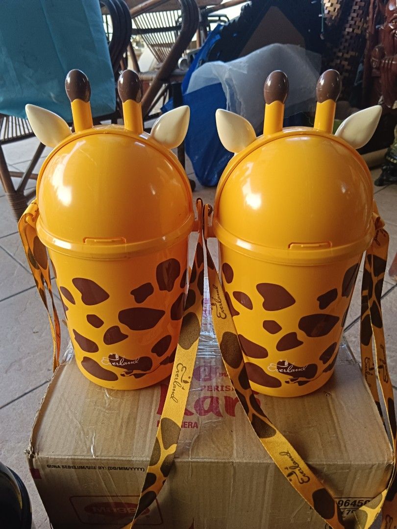 Everland Korea Madagascar Popcorn Container, Hobbies & Toys ...