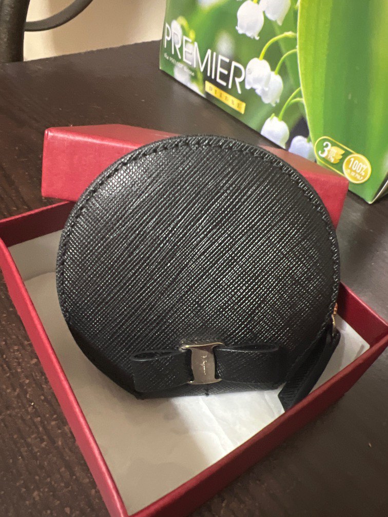 Ferragamo Coin Purse, Luxury, Accessories on Carousell