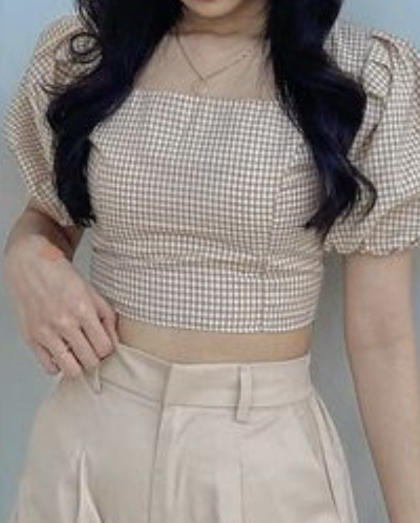 fluffy top, Fesyen Wanita, Pakaian Wanita, Atasan di Carousell