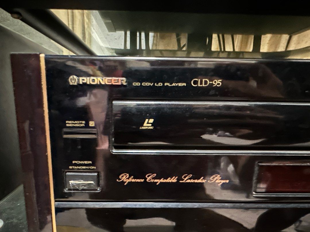 Home theatre system selling as a set. Denon AVC-A1D, Shinco CLD-95 Shinco SVD-320(A) GOKY center ...