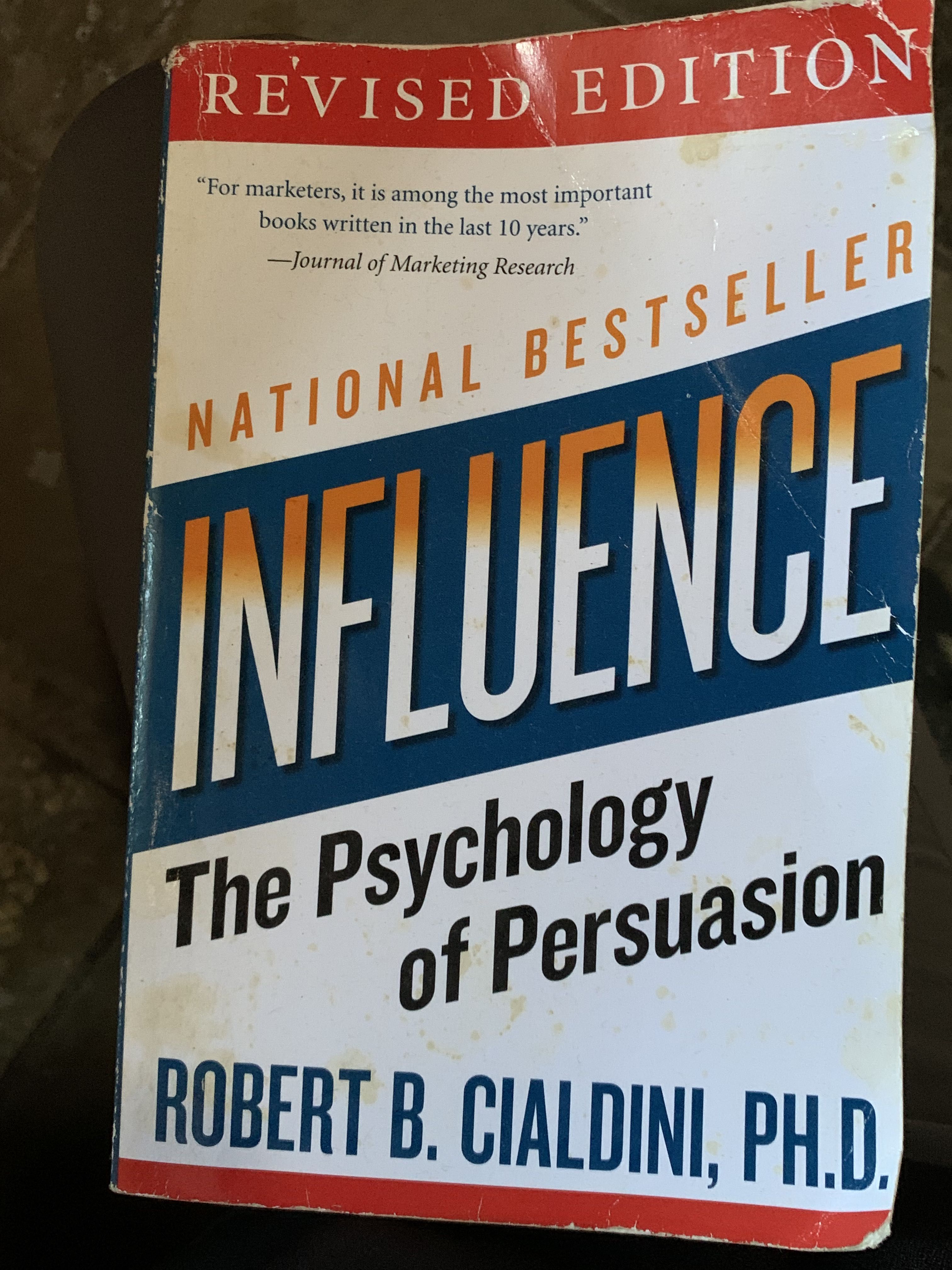 Influence the psychology of persuasion english book marketing book ...