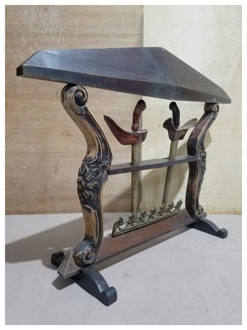 Jagrak Keris Kuno Jawa Timuran Isi Dua, Antik, Pajangan di Carousell