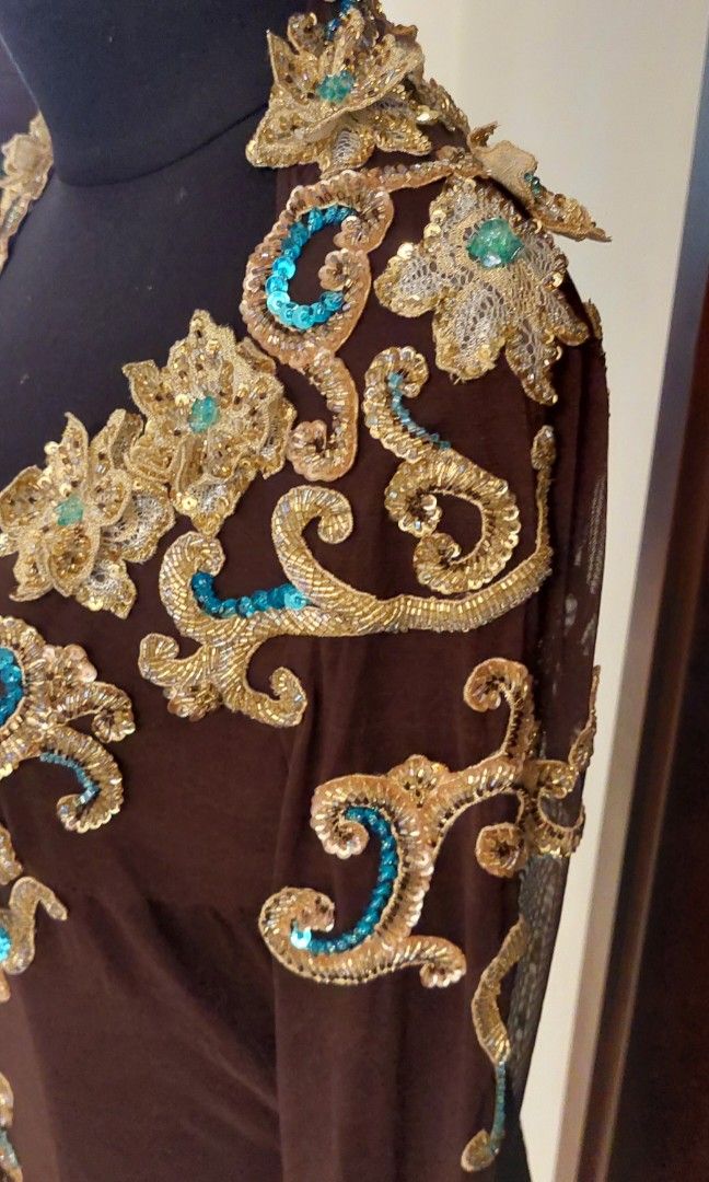 Kebaya tile strect coklat tua on Carousell