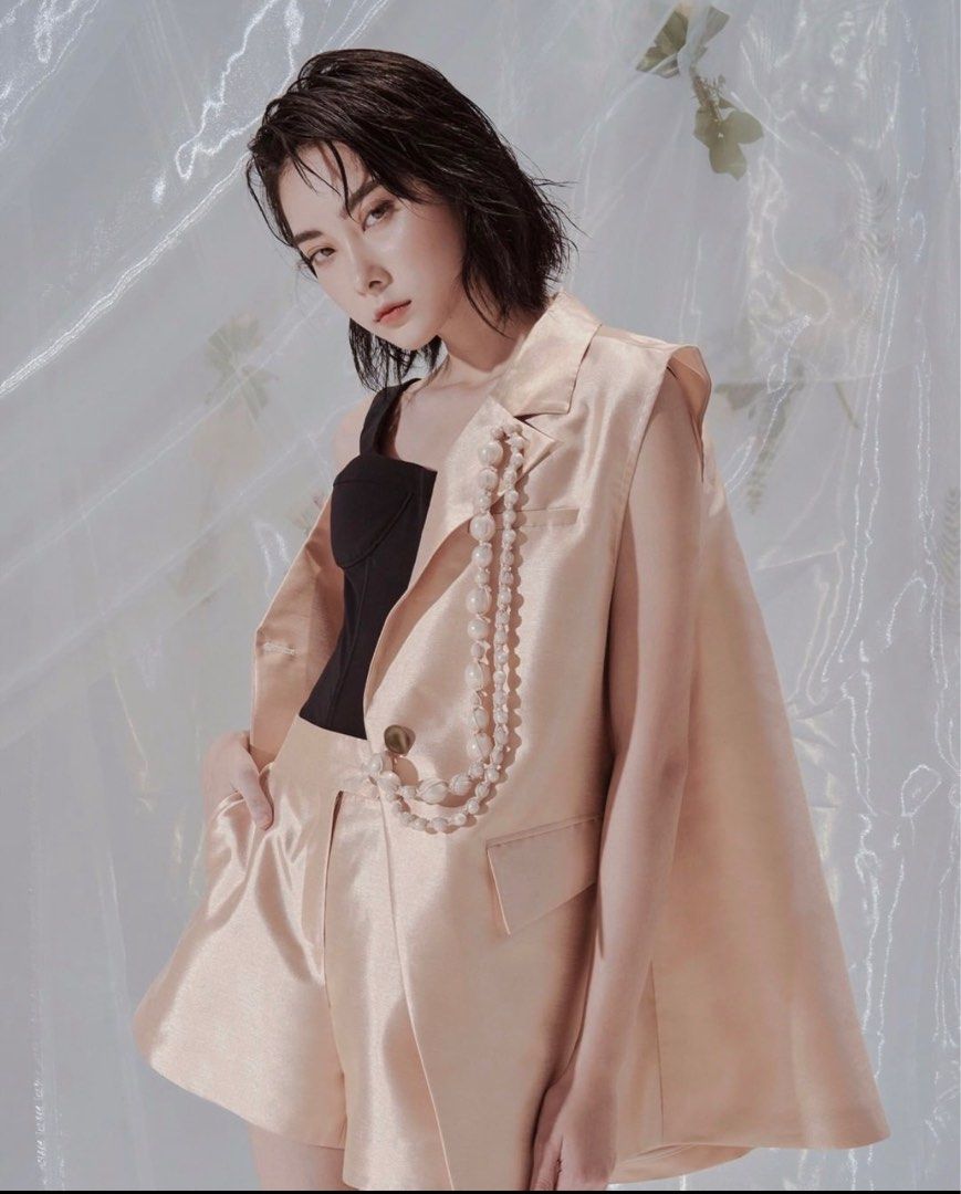 LINH DOAN STUDIO SET Pearl String Vest & Wide Leg Shorts, Fesyen Wanita ...