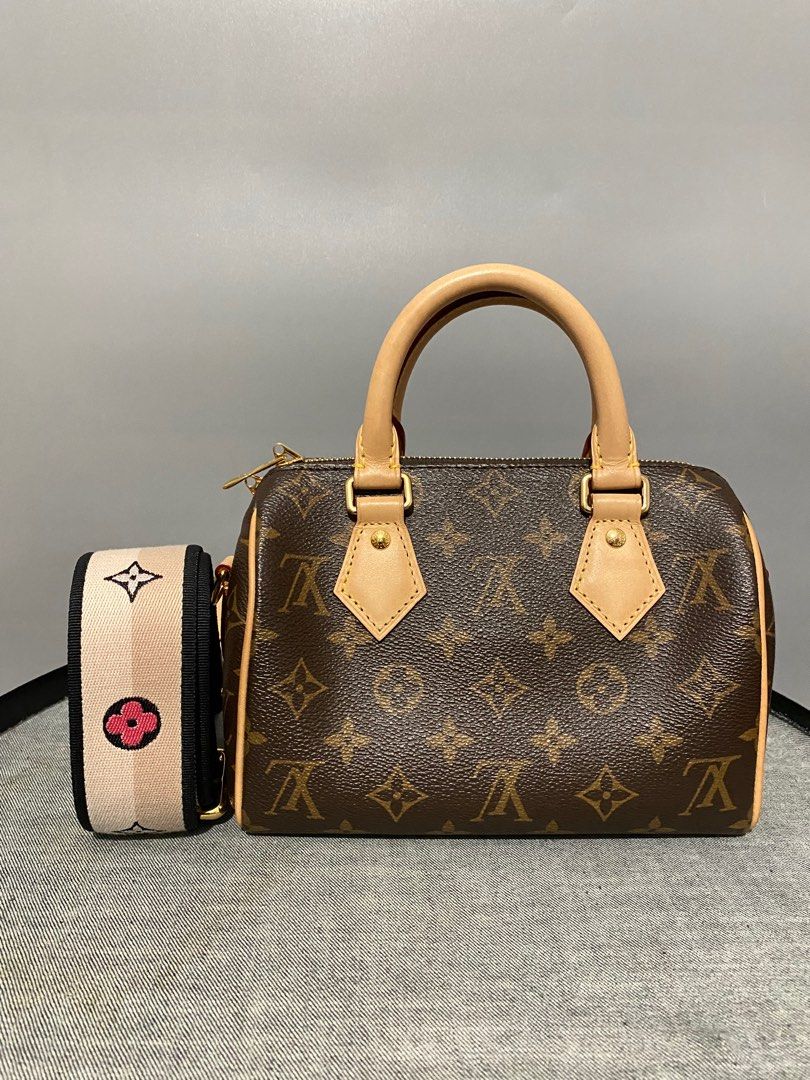 LOUIS VUITTON LV SPEEDY 20 MONOGRAM, Luxury, Bags & Wallets on Carousell