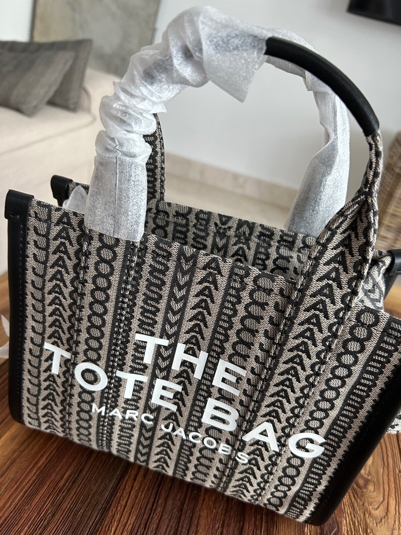 Marc Jacobs The Monogram Mini Tote Bag, Women's Fashion, Bags & Wallets ...