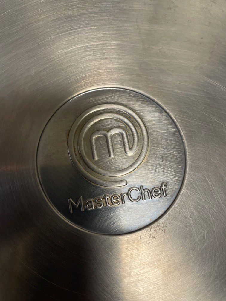 MasterChef 28cm 不銹鋼雙耳鍋/邊爐鍋連玻璃蓋, 傢俬＆家居, 廚具和餐具, 炊具及配件 - Carousell