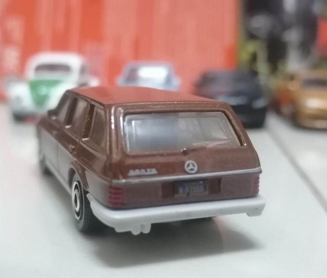 Matchbox 2023 5 Pack: Autobahn Express IV '80 Mercedes-Benz W123 Wagon ...
