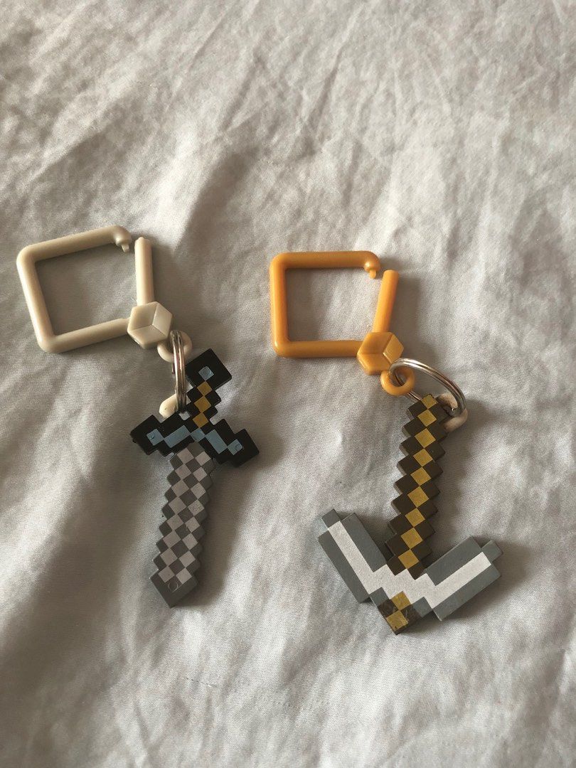 Minecraft keychains/ toys, Hobbies & Toys, Memorabilia & Collectibles ...