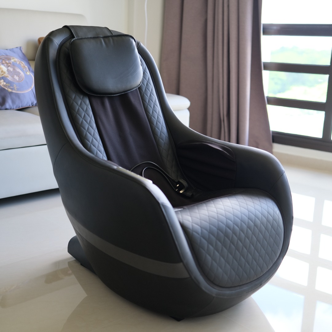 Miuvo Massage Lounge Chair MLC-01, Health & Nutrition, Massage Devices ...