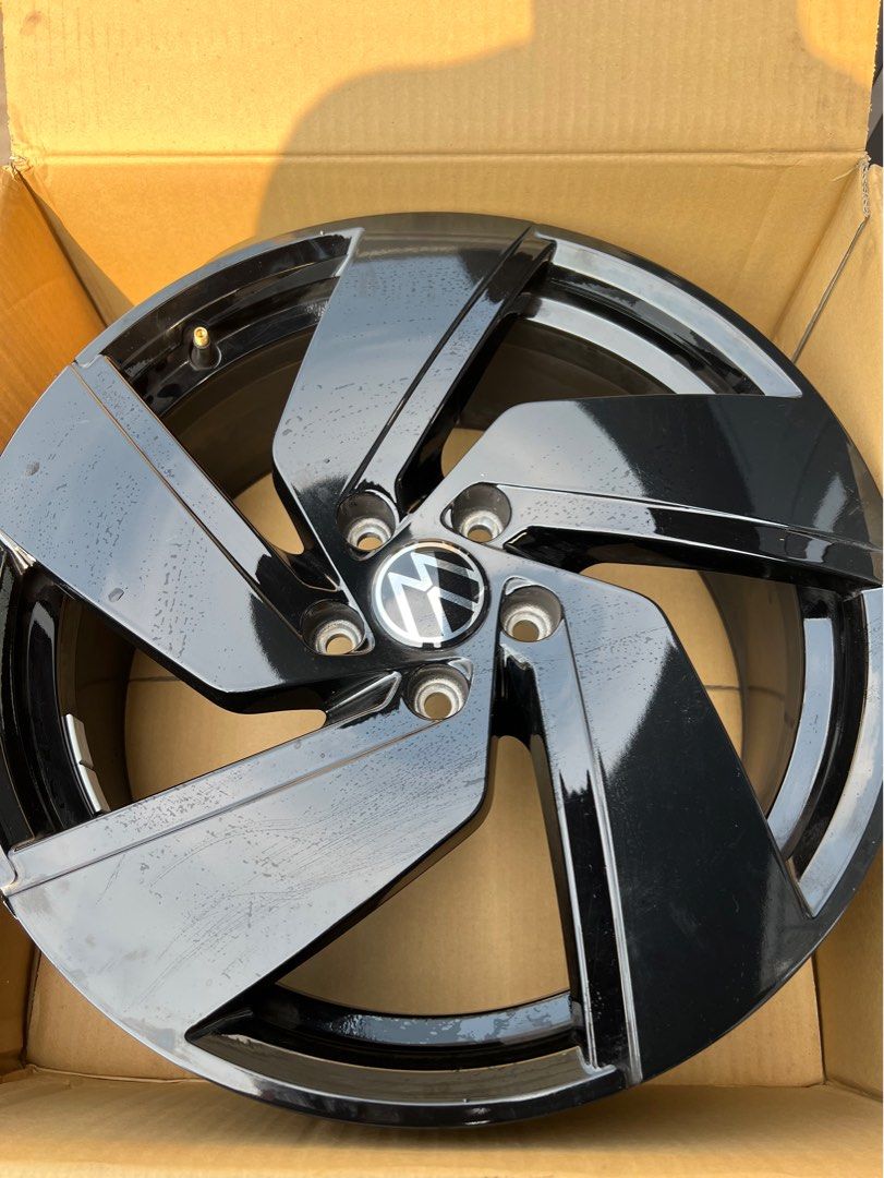 Mk8 GTI Original rims, Auto Accessories on Carousell