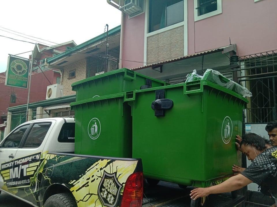 MOBILE TRASH BIN, Furniture & Home Living, Cleaning & Homecare Supplies ...