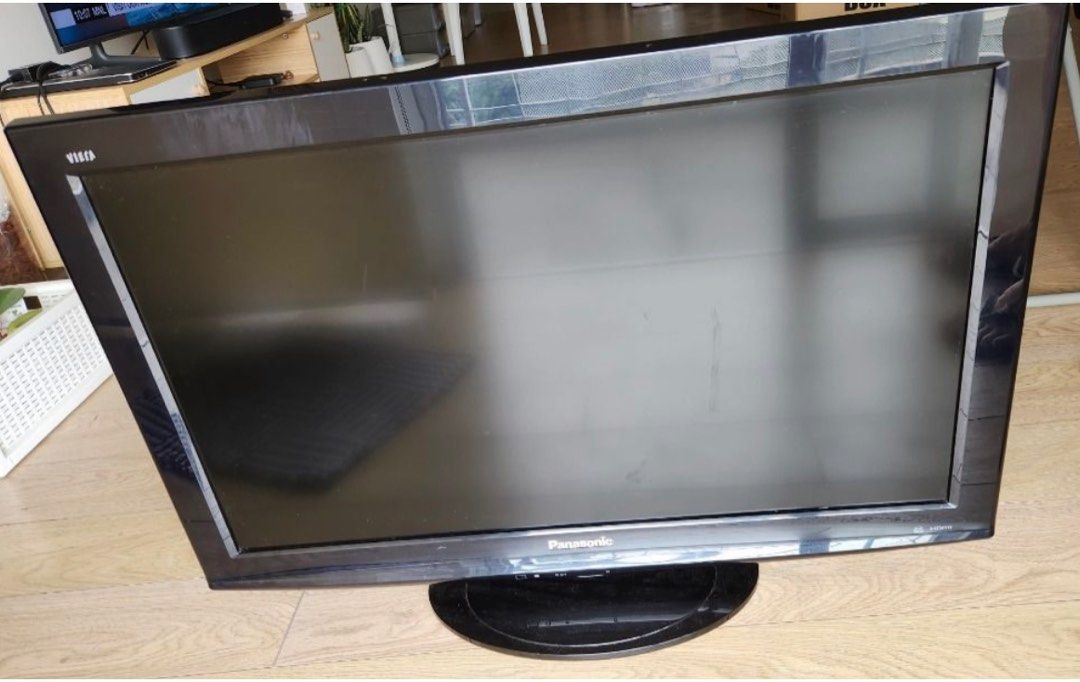 Panasonic Viera HD LCD TV THL32C10X on Carousell