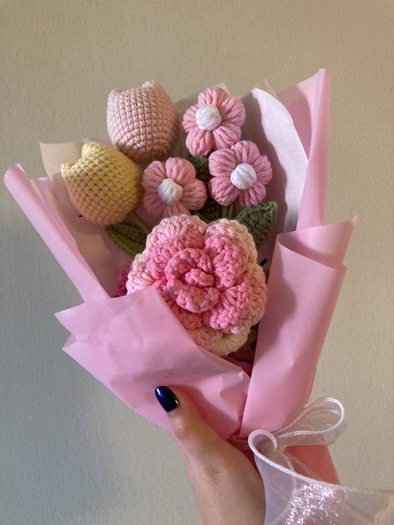 pink crochet flower bouquet!, Hobbies & Toys, Stationery & Craft ...