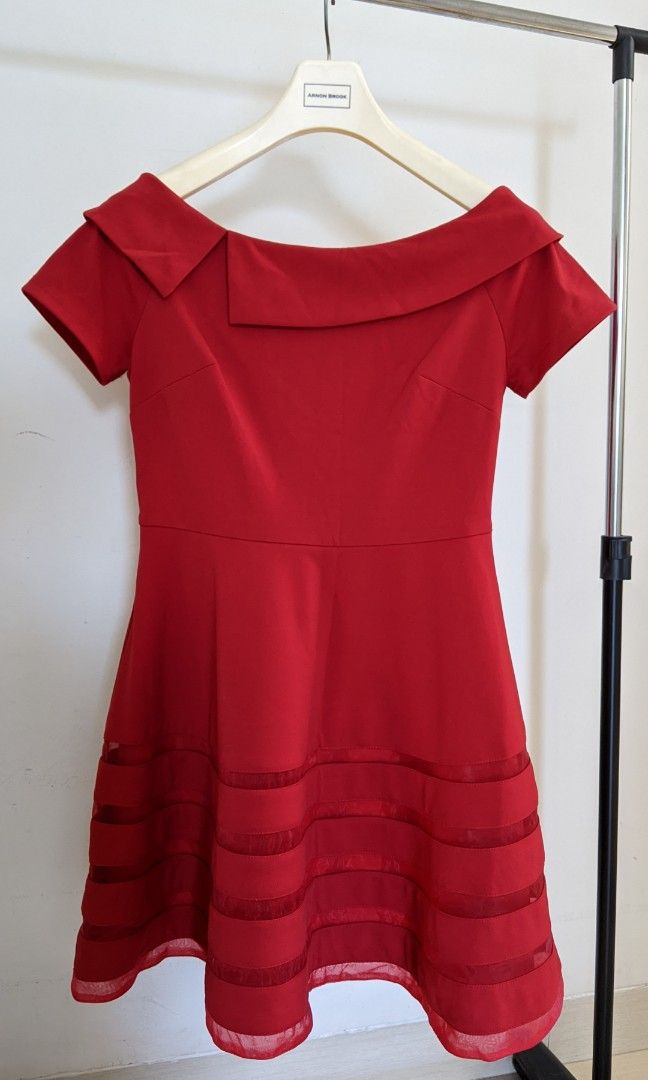 Sabrina Mini Dress merah, Fesyen Wanita, Pakaian Wanita, Gaun & Rok di ...