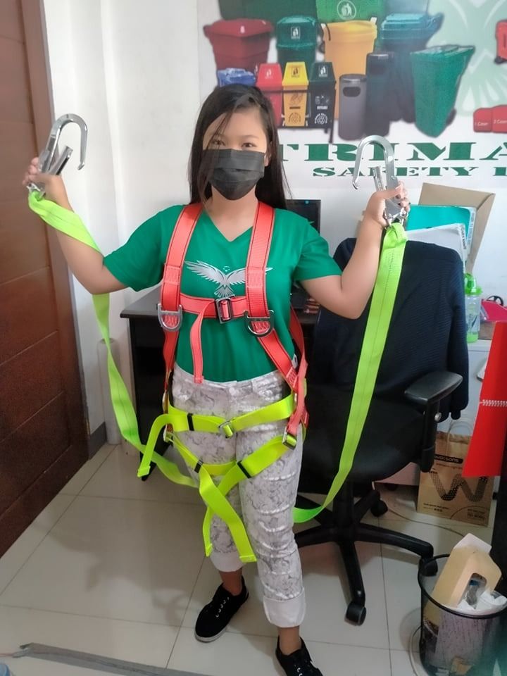 SAFETY FULL BODY HARNESS, Commercial & Industrial, Construction ...