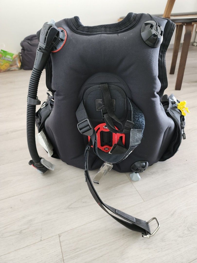 Scubapro Equator BCD Diving Equipment size L, Sports Equipment, Other ...