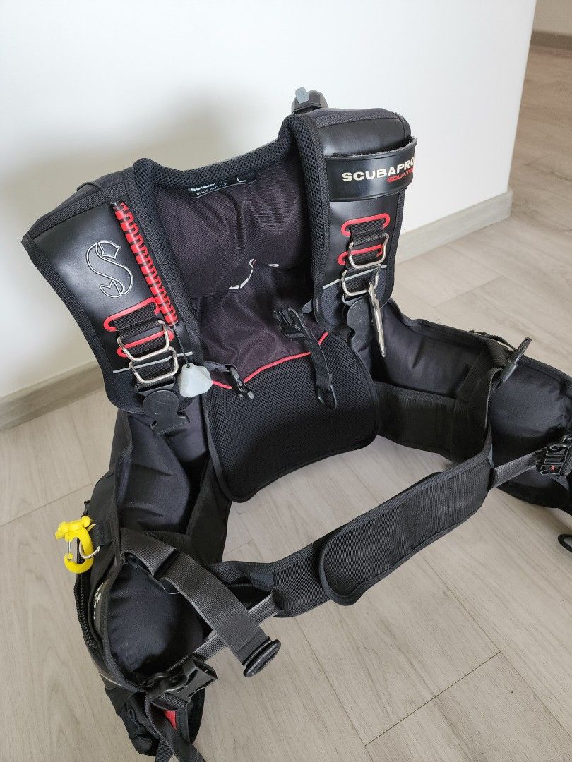 Scubapro Equator BCD Diving Equipment size L, Sports Equipment, Other ...
