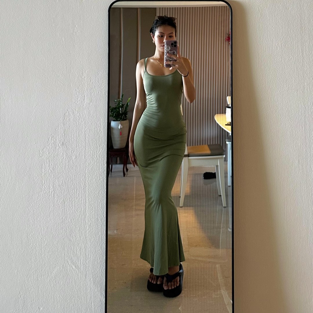 skims bodycon maxi dress, Women's Fashion, Dresses & Sets, Dresses on ...