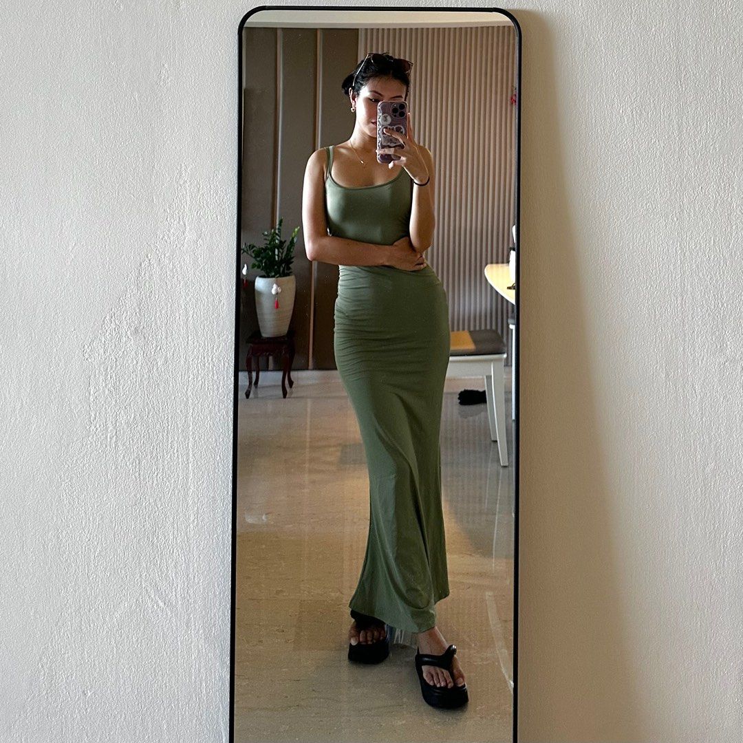 skims bodycon maxi dress, Women's Fashion, Dresses & Sets, Dresses on ...