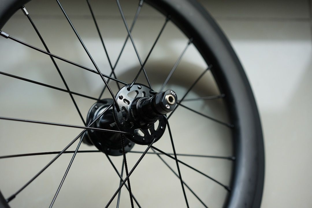 SMC Carbon rims with Hubsmith's hub for Brompton and alike., Sports ...