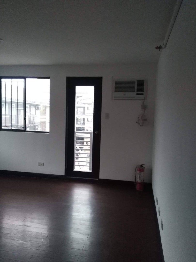 Solano hills condo on Carousell