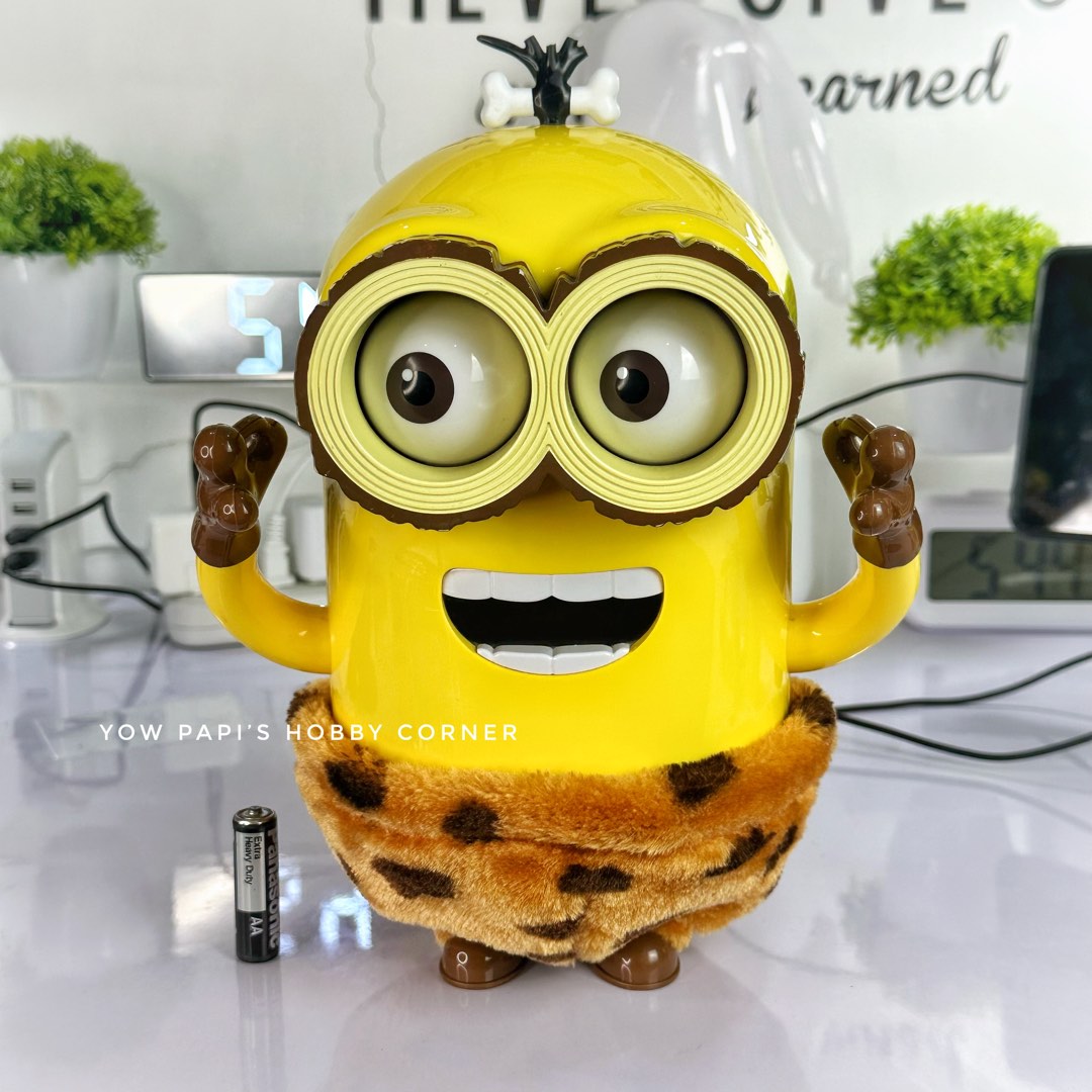 UNIVERSAL STUDIOS CAVEMAN MINION - ILLUMINATOR USJ DESPICABLE ME ...