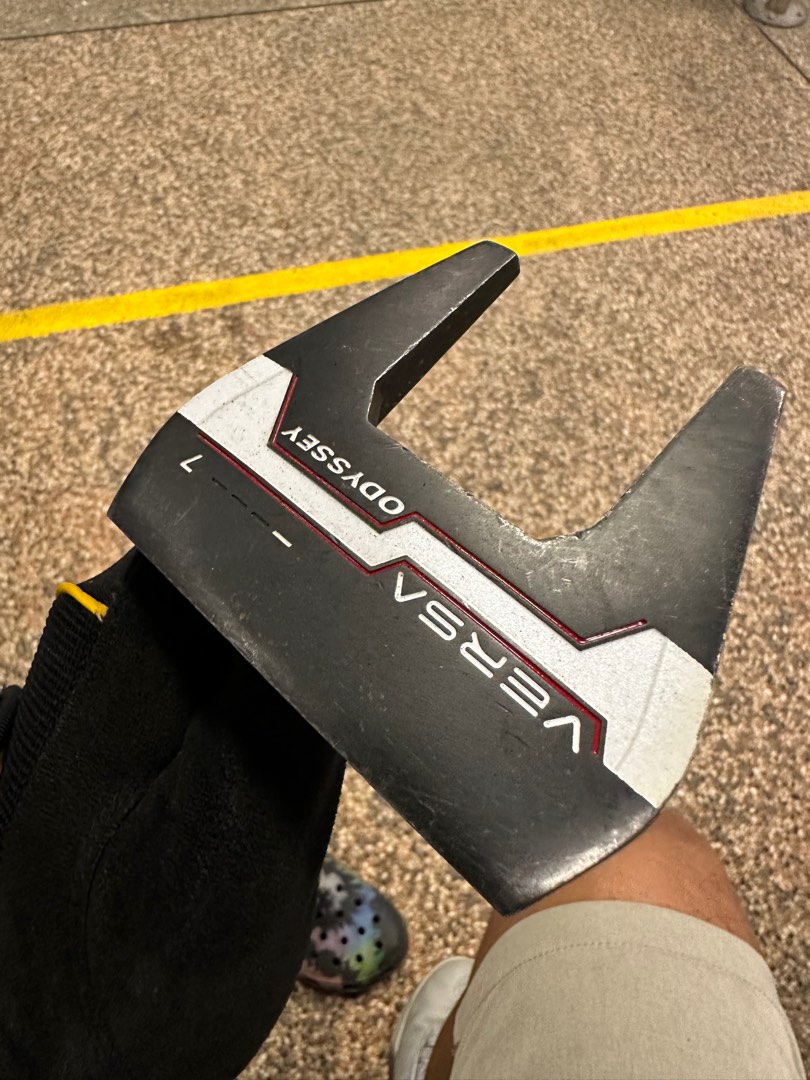 Versa Odyssey Putter, Sports Equipment, Sports & Games, Golf on Carousell