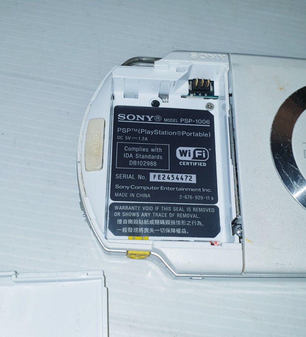 vintage sony psp white, Video Gaming, Video Game Consoles, PlayStation ...