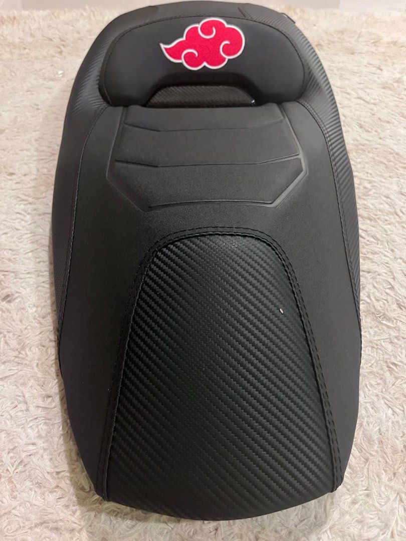Yamaha nmax sports seat with carbon. Custom Akatsuki embroidery ...