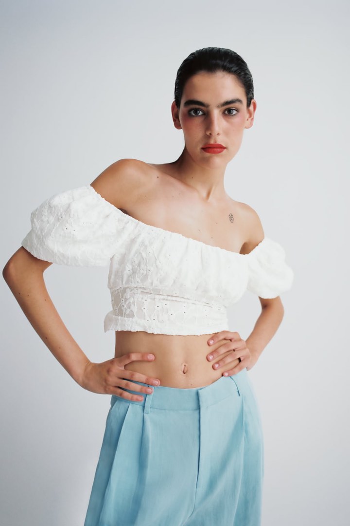 ZARA Cropped Top with Puffed Sleeves, Women's Fashion, Tops, Blouses on ...