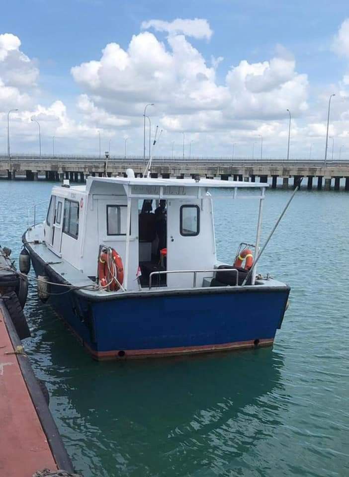 35ft fibreglass boat, Sports Equipment, Fishing on Carousell