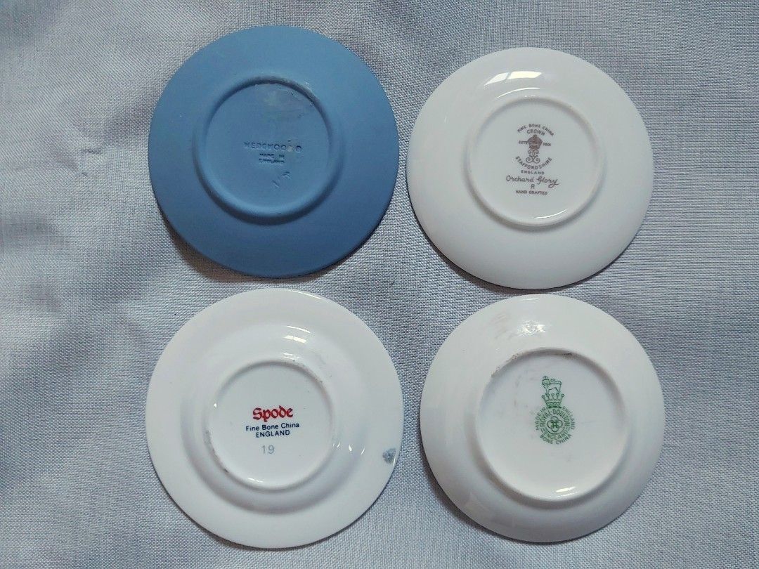 4x miniature porcelain plates (Royal Doulton, Crown Staffordshire ...
