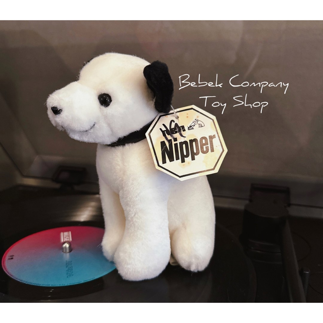 稀有 1985年 英國唱片行 HMV RCA 尼帕 小狗 NIPPER 聽留聲機 玩偶 娃娃 公仔 狗狗 絕版 古董玩具, 哩哩扣扣, 其他在旋轉拍賣