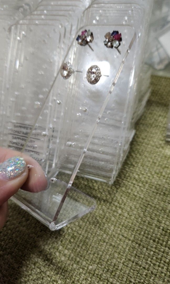 Acrylic ear stud stand-10 pin, Women's Fashion, Jewelry & Organisers ...