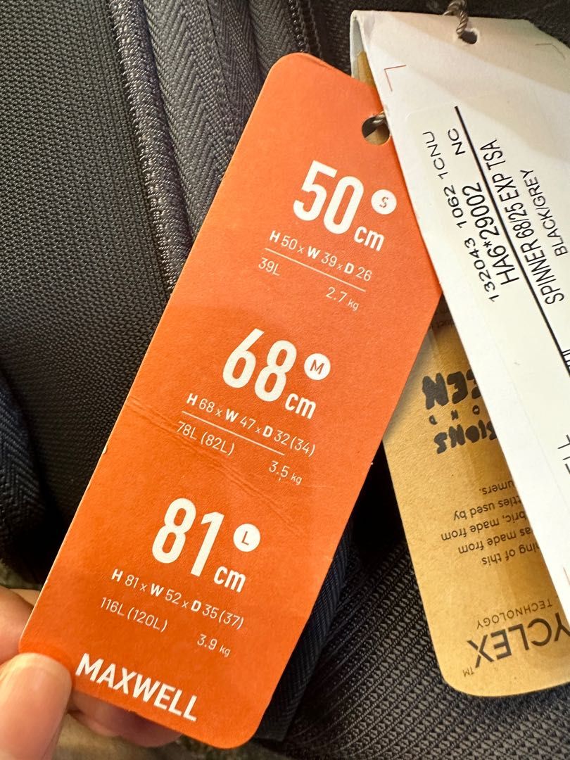 American tourister Maxwell 68/25 exp tsa, Hobbies & Toys, Travel ...