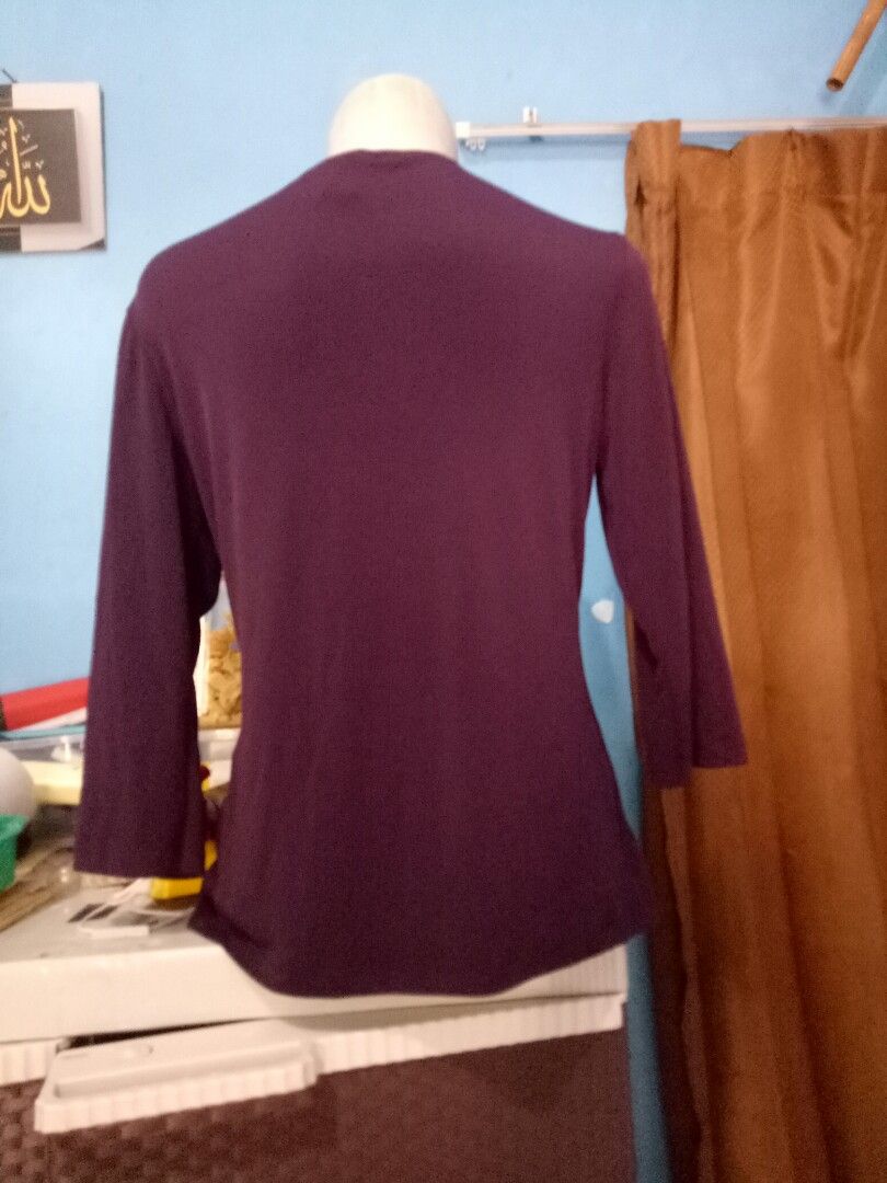 Arthur yen atasan korean, Fesyen Wanita, Pakaian Wanita, Atasan di ...