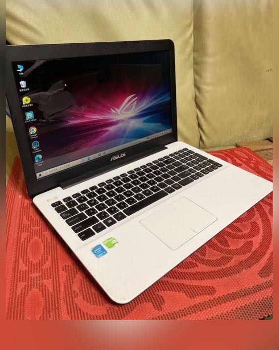 ASUS (X555LD), 電腦及科技產品, 桌上電腦或筆記型電腦在旋轉拍賣