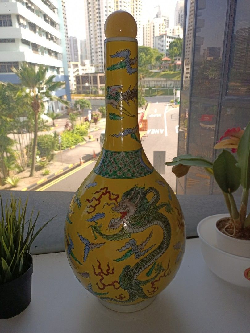 Authentic Qing dragon dynasty vase, Hobbies & Toys, Memorabilia ...