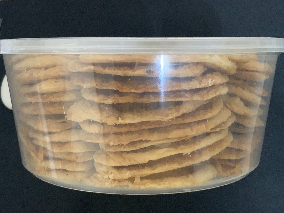 Biscuit Otap in a 3000ml Tub, Food & Drinks, Local Eats on Carousell