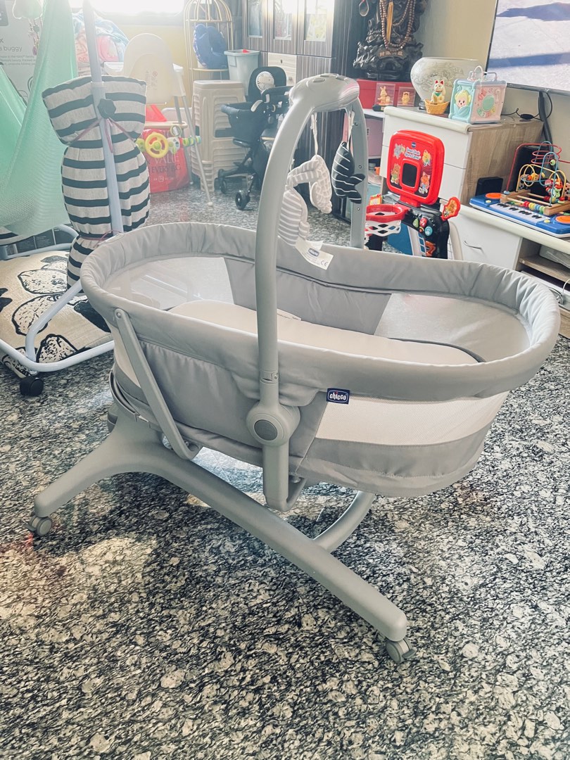 Chicco Baby Hug, Babies & Kids, Baby Nursery & Kids Furniture, Cots ...
