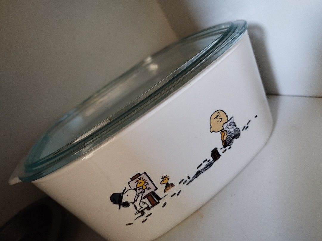 Snoopy peanut Corningware 5l, TV & Home Appliances, Kitchen Appliances ...