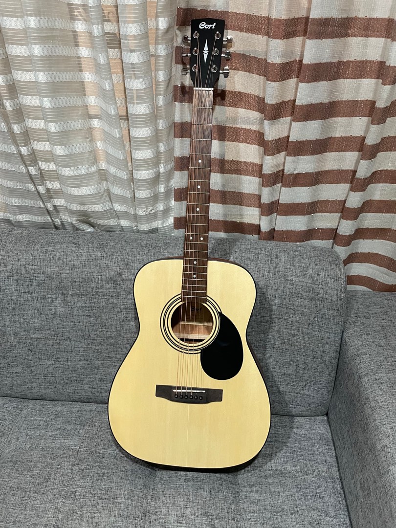 CORT AF510 WITH GIGBAG, Hobbies & Toys, Music & Media, Musical ...