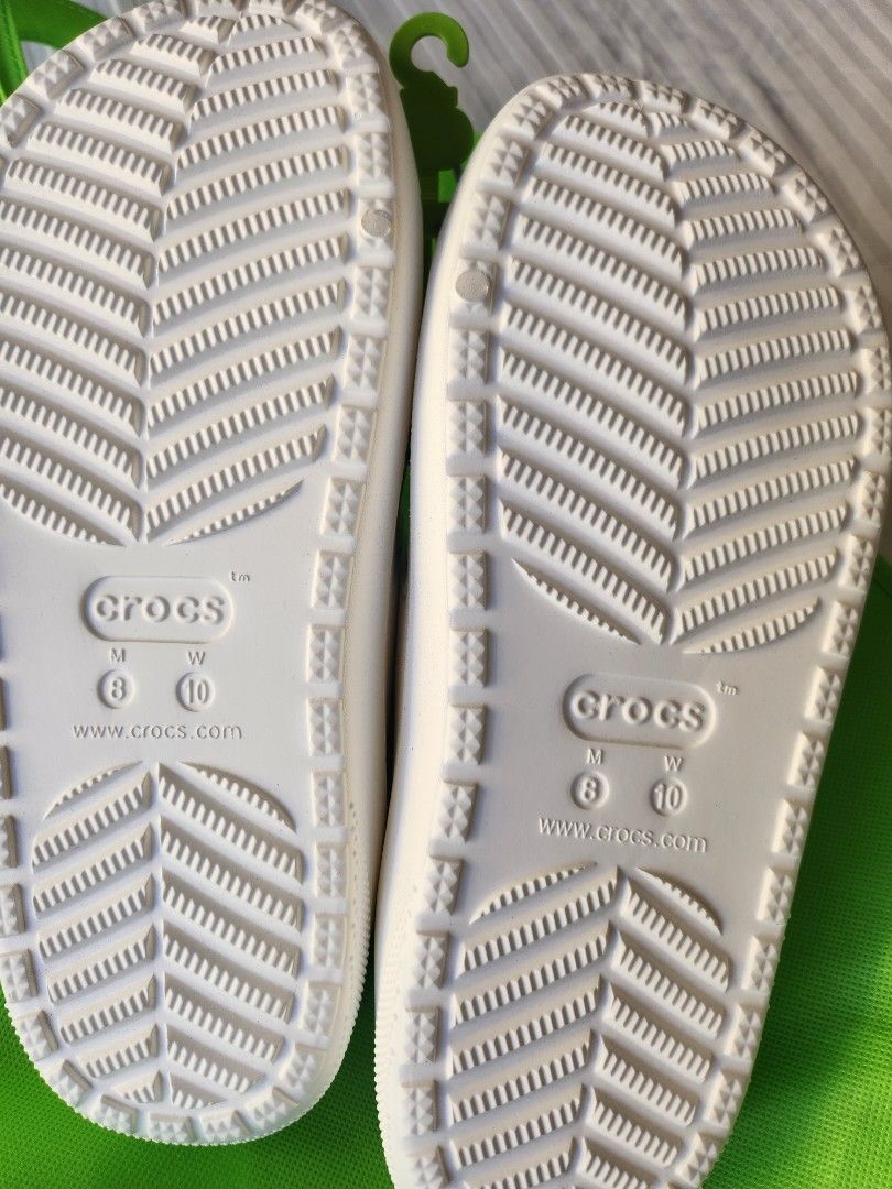 Crocs Classic Cozzy Sandals, Men's Fashion, Footwear, Flipflops and ...