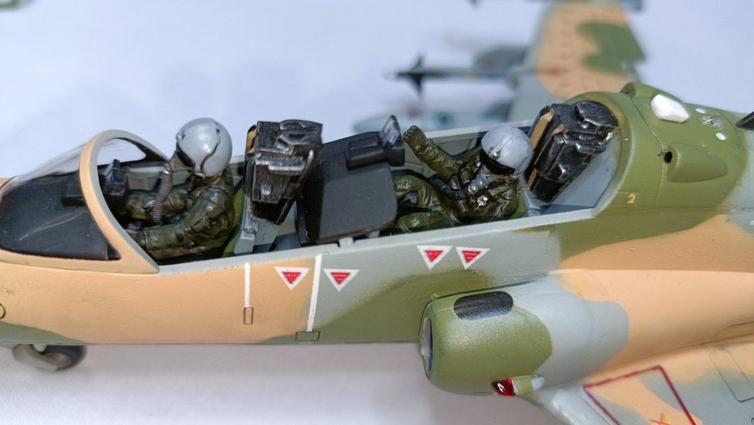 Gorgeous 48th scale Bae Hawk Mk 166 in Desert camouflage, Hobbies ...
