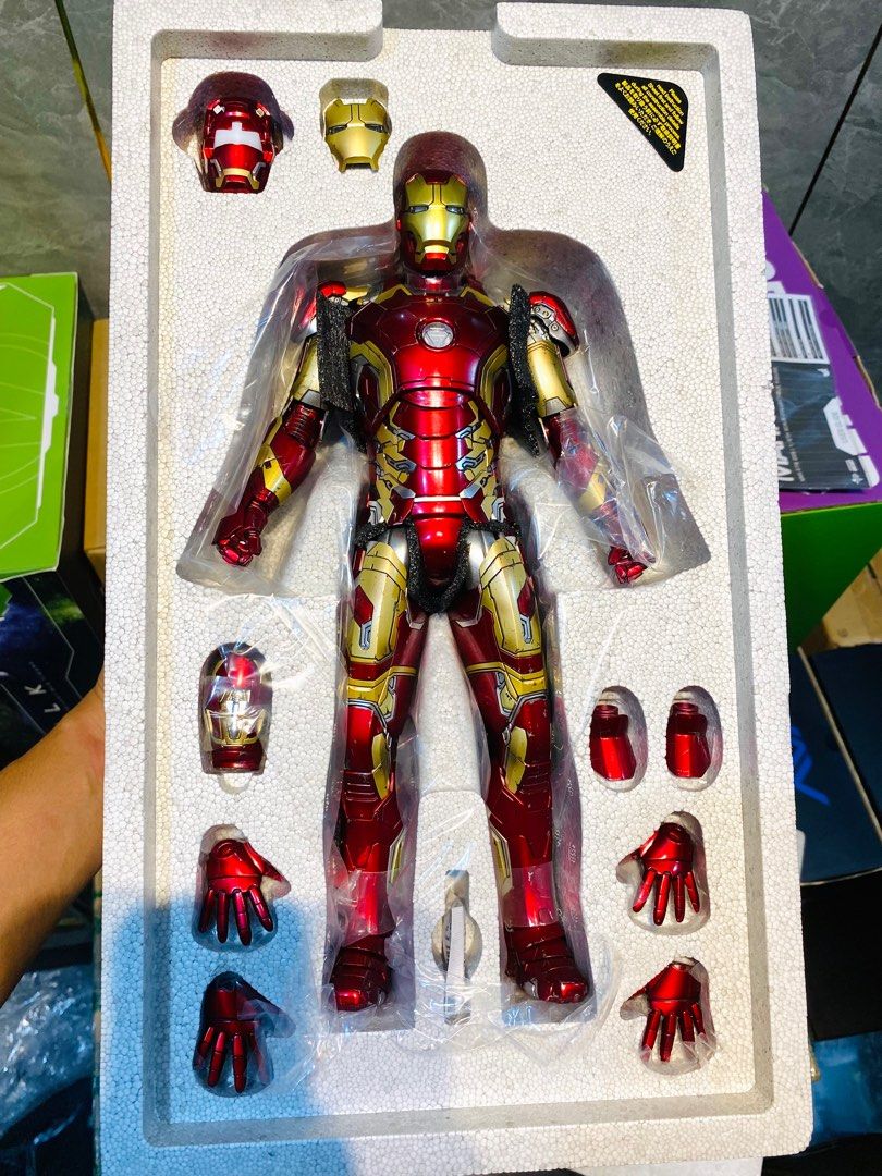 Hot toys IRONMAN MARK43 on Carousell