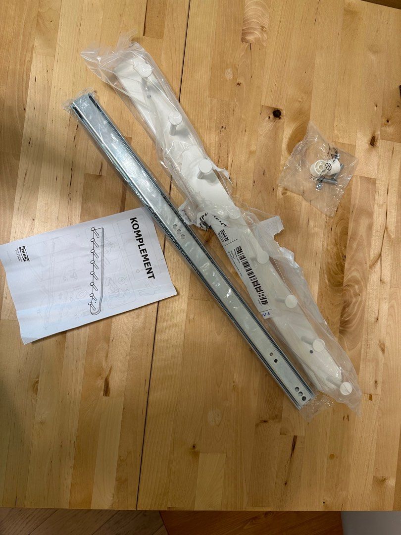 Ikea KOMPLEMENT pull-out multi-use hanger, white, 傢俬＆家居, 傢俬, 書櫃、櫃子及架 ...