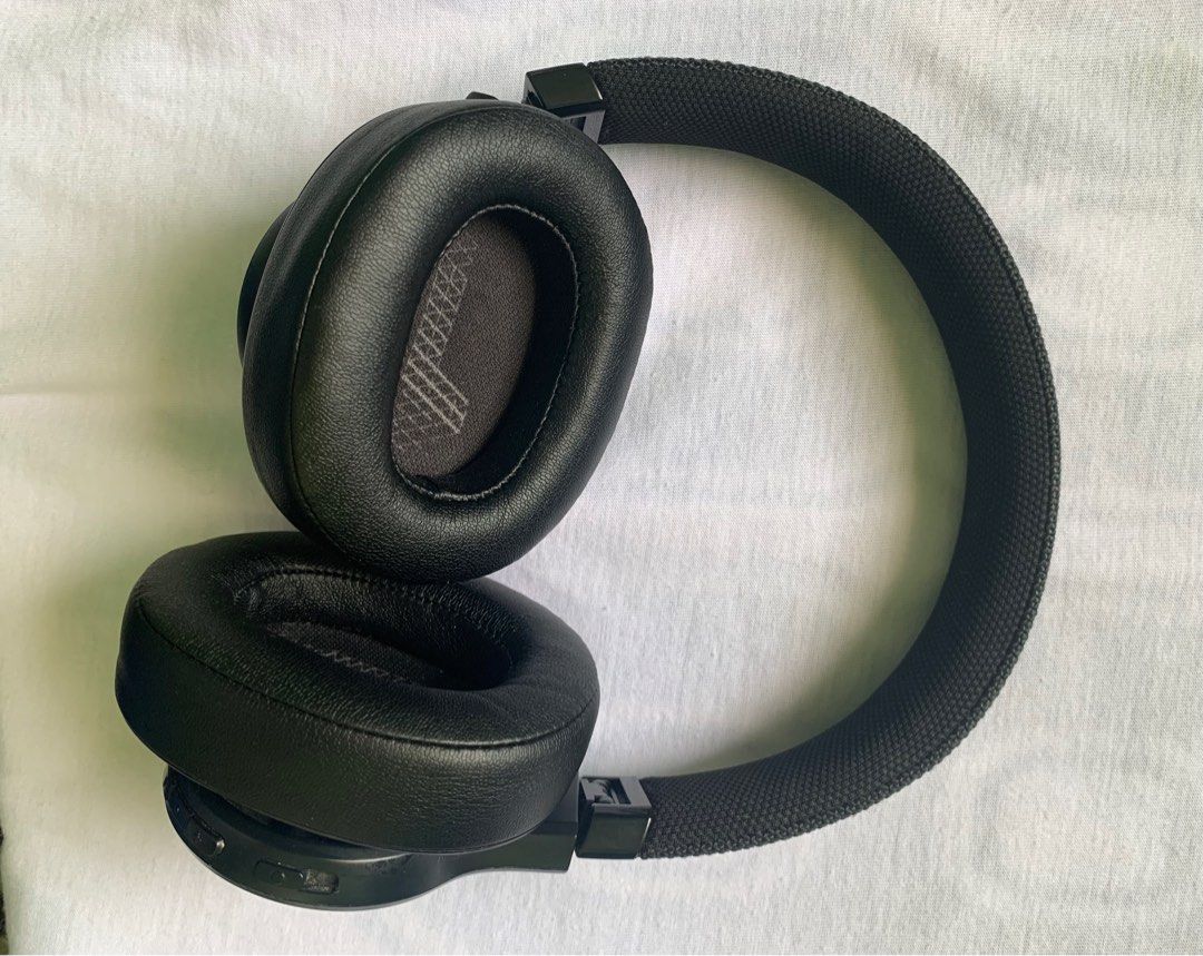 JBL Live 500BT, Audio, Headphones & Headsets on Carousell